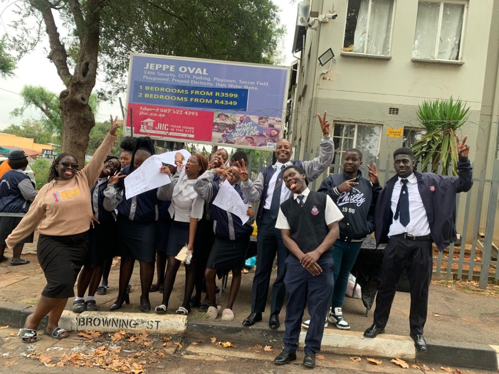 “You Are Loved by God”: Gauteng Corps Youth Reach the Streets of Jeppe ...